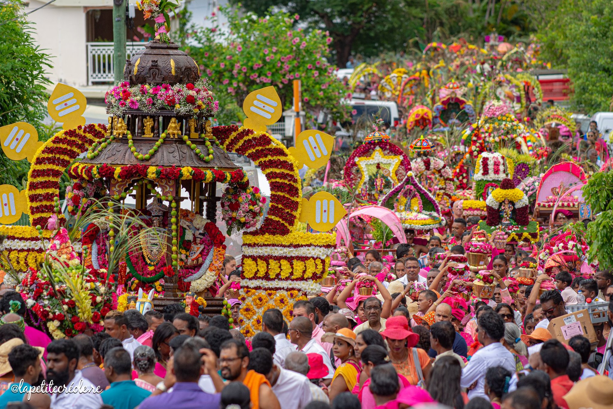 Thaipoosam cavadee – Ethnika Mauricia
